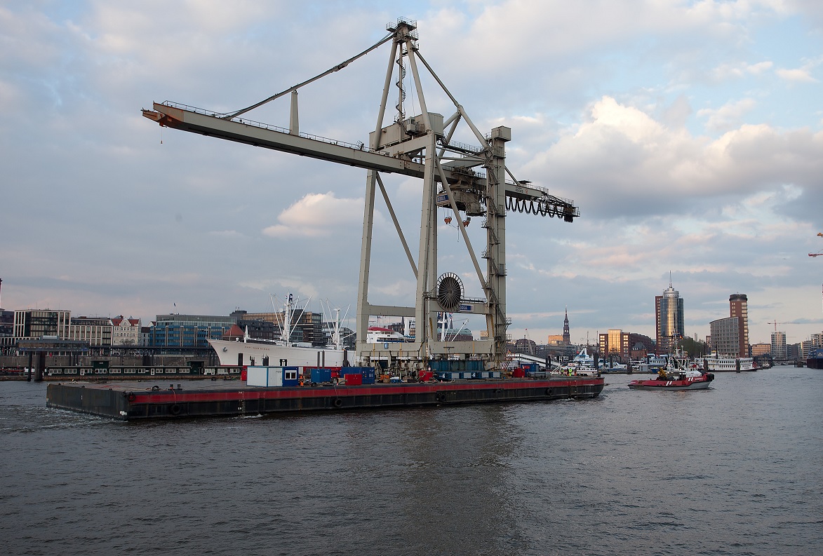 Flat-top barges for charter | DSB Offshore