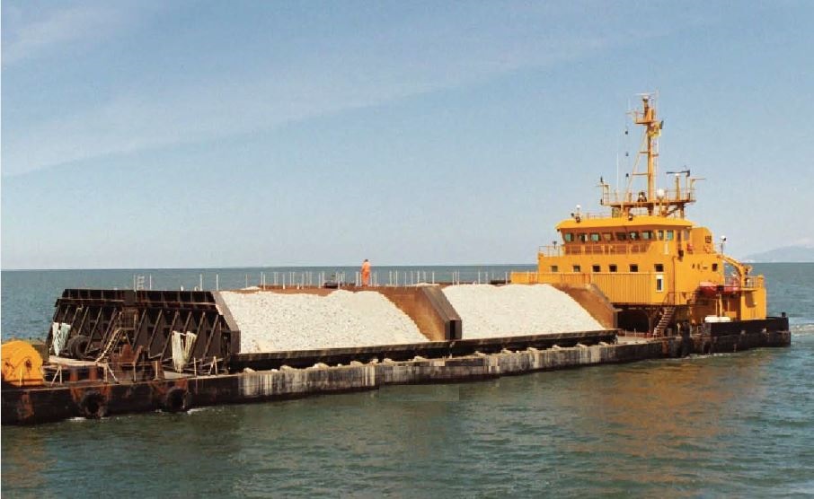 Barges for charter | DSB Offshore