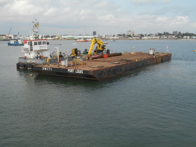 Flat-top barges for sale | DSB Offshore