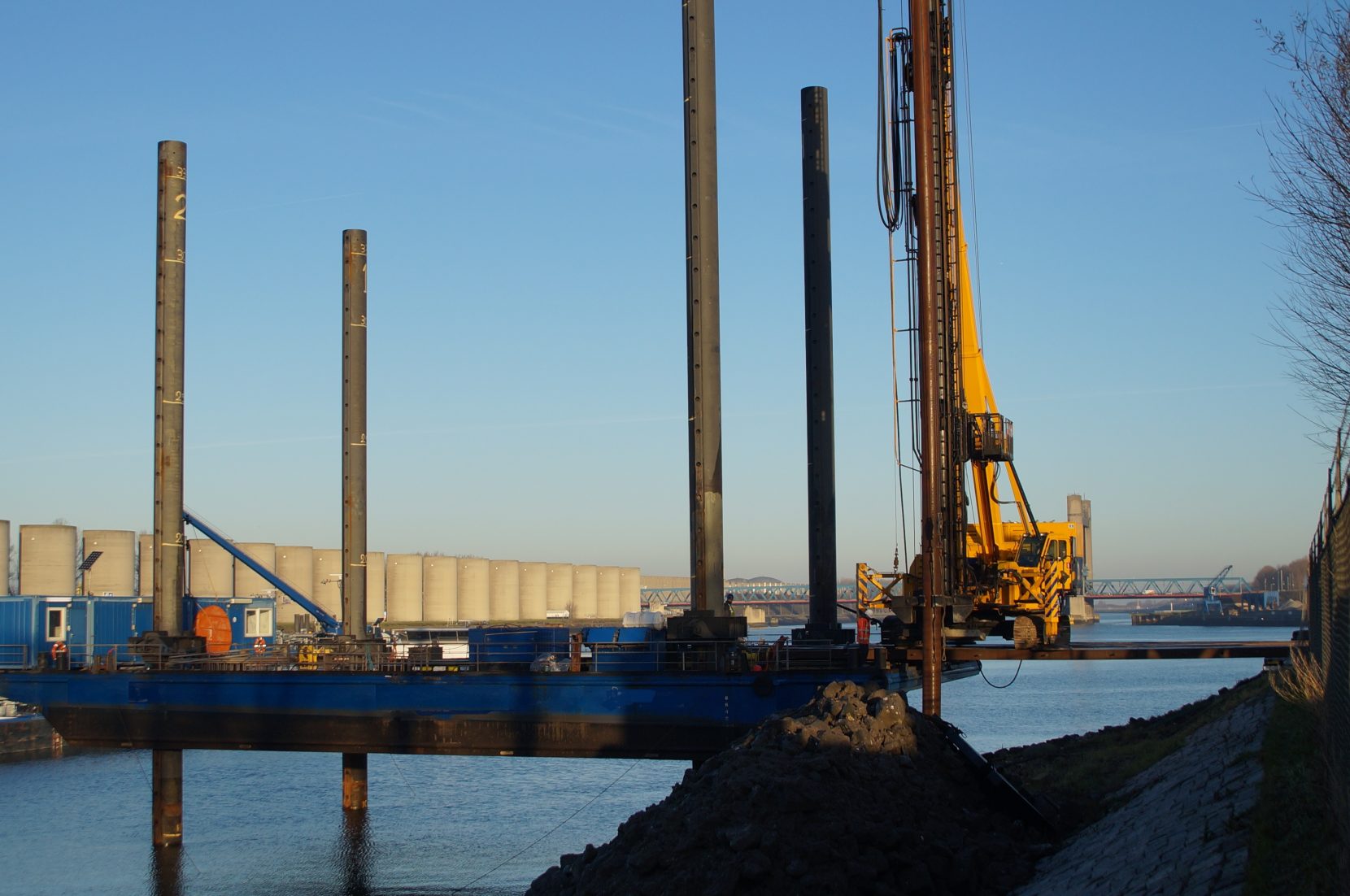 Jack-up barges for sale | DSB Offshore