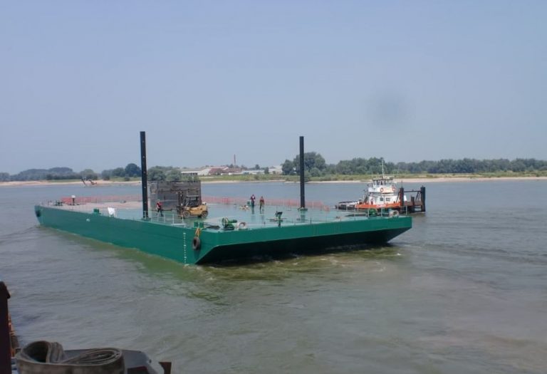 Flat-top barges | DSB Offshore Ltd